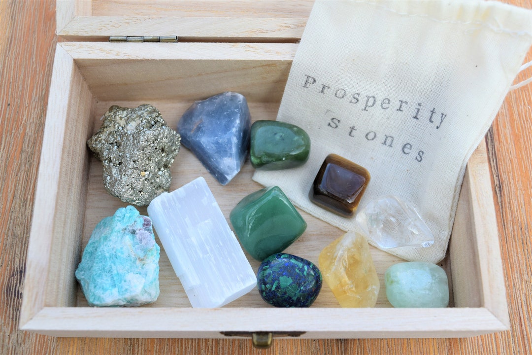 11 Pcs Prosperity and Abundance Crystals and Selenite Charging Plate ...