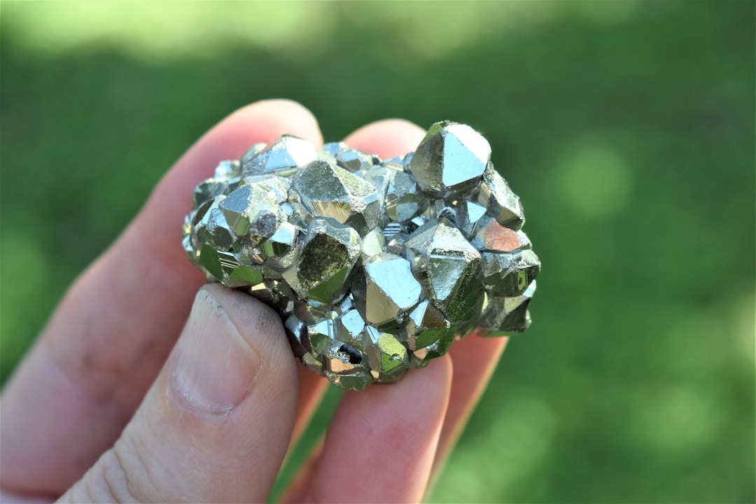 Cocada Pyrite Cluster From Peru -small Cube Clusters - Etsy