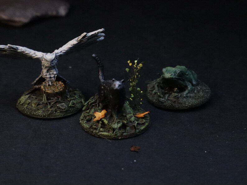 D&D Mage/wizard Familiars Miniature Dungeons and Dragons | Etsy
