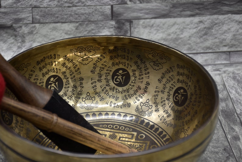 Mandala Carved Tibetan Singing Bowls - Mantra Chanting Deep Healing ...