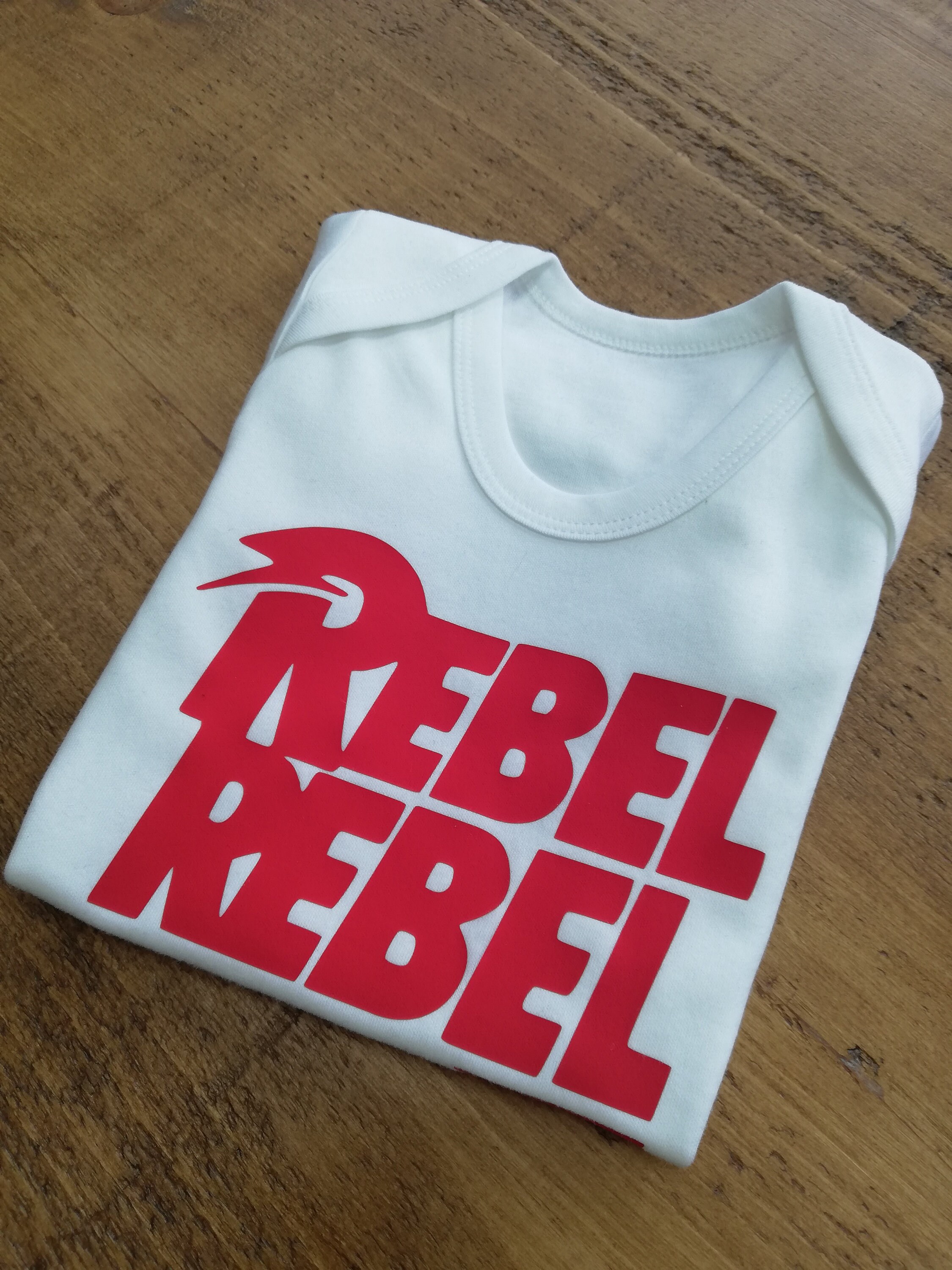 Rebel Rebel baby grow / Anuncio de bebé / Baby Shower / Unisex - Etsy ...