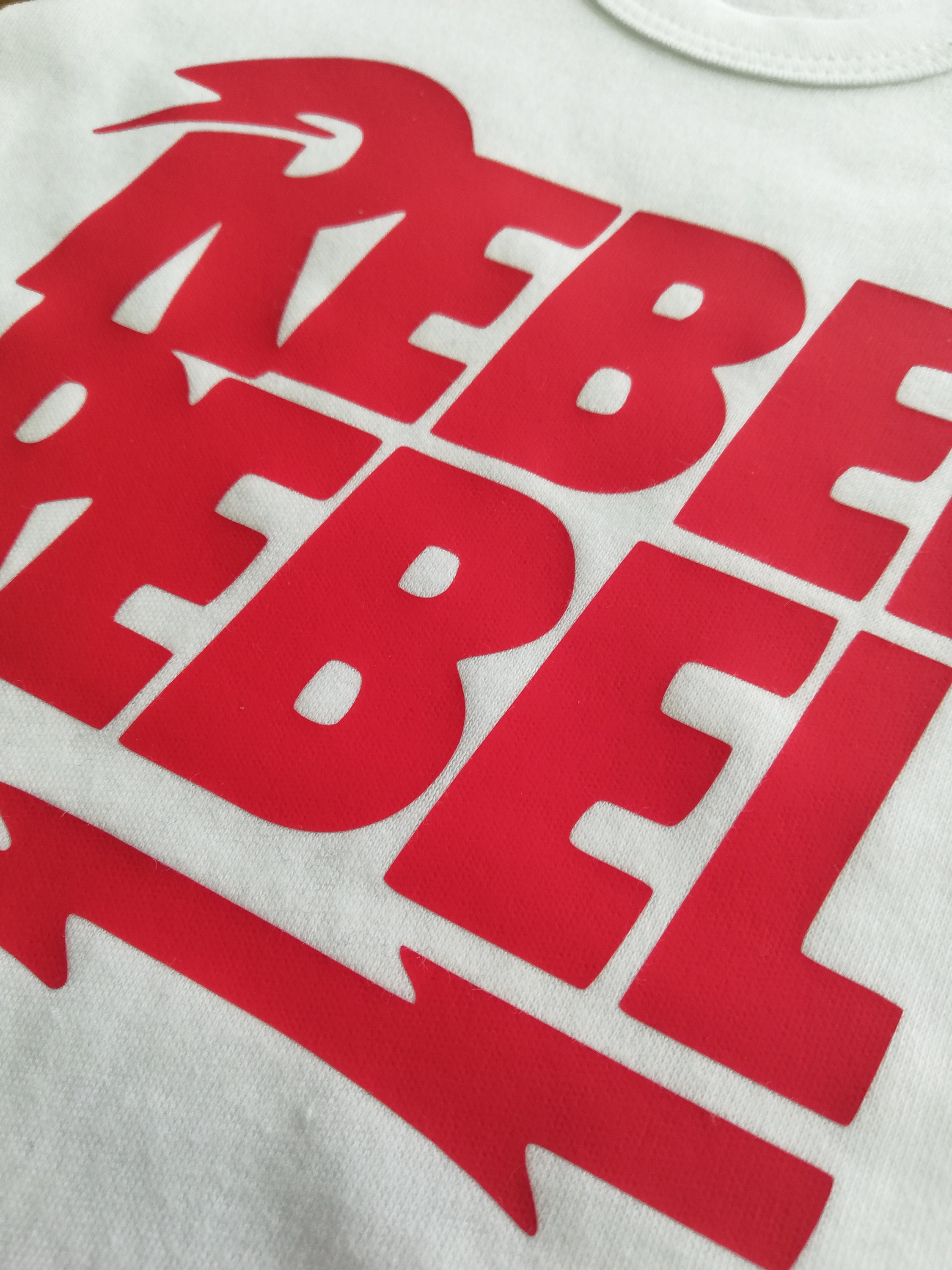 Rebel Rebel baby grow / Anuncio de bebé / Baby Shower / Unisex - Etsy ...