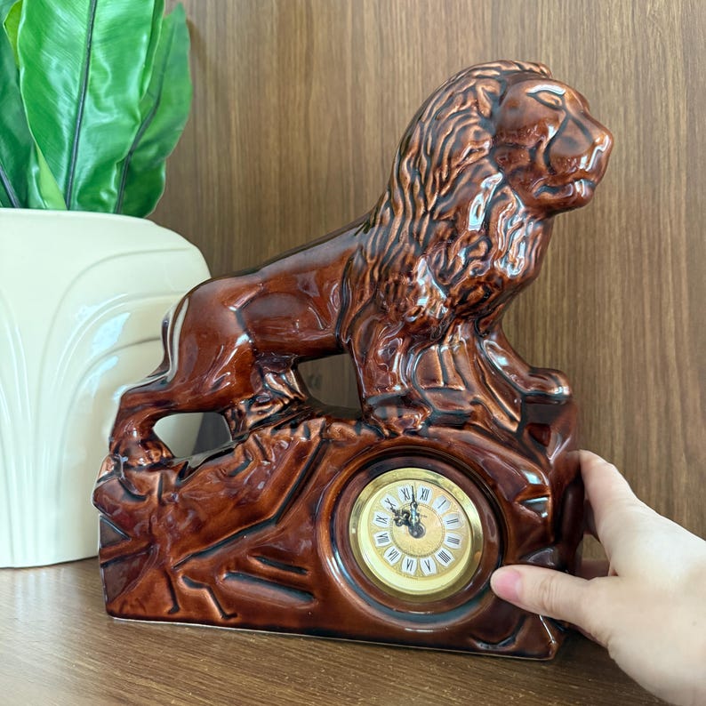 Vintage Ceramic Lion Mantel Clock, Table Clock, Mid Century Modern ...