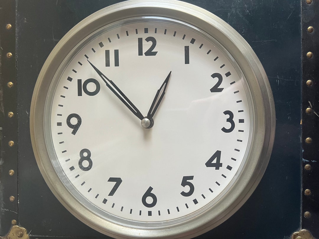 Vintage Metal Wall Clock, Round, Silver, Analog, Battery Powered, Co ...