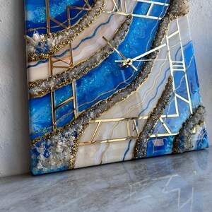 Resin Square Blue Beige Geode Clock, Geode Beige Crystal Clock Resin ...