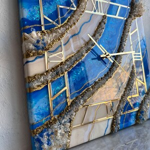 Resin Square Blue Beige Geode Clock, Geode Beige Crystal Clock Resin ...