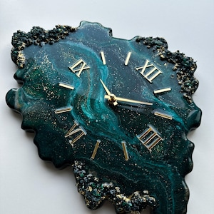 Emerald Geode Wall Clock Epoxy Resin Wall Clock Housewarming Gift Firts ...
