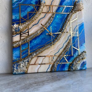 Resin Square Blue Beige Geode Clock, Geode Beige Crystal Clock Resin ...