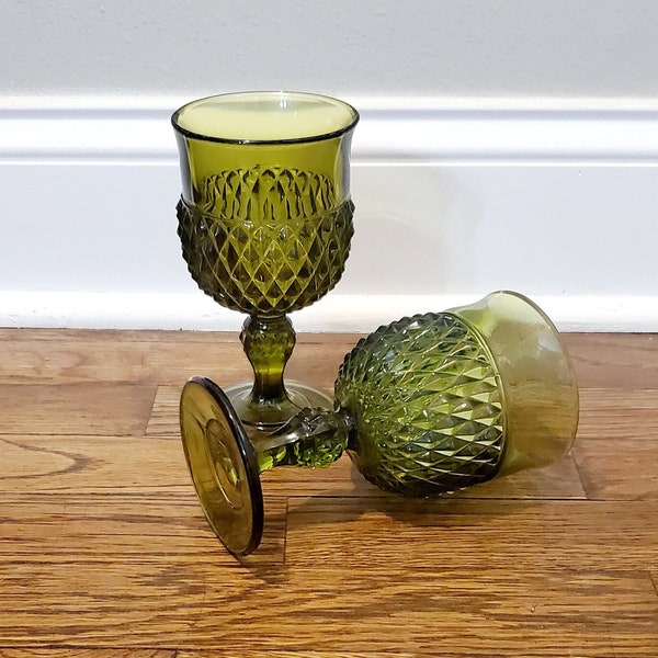 Green Glass Goblets - Etsy