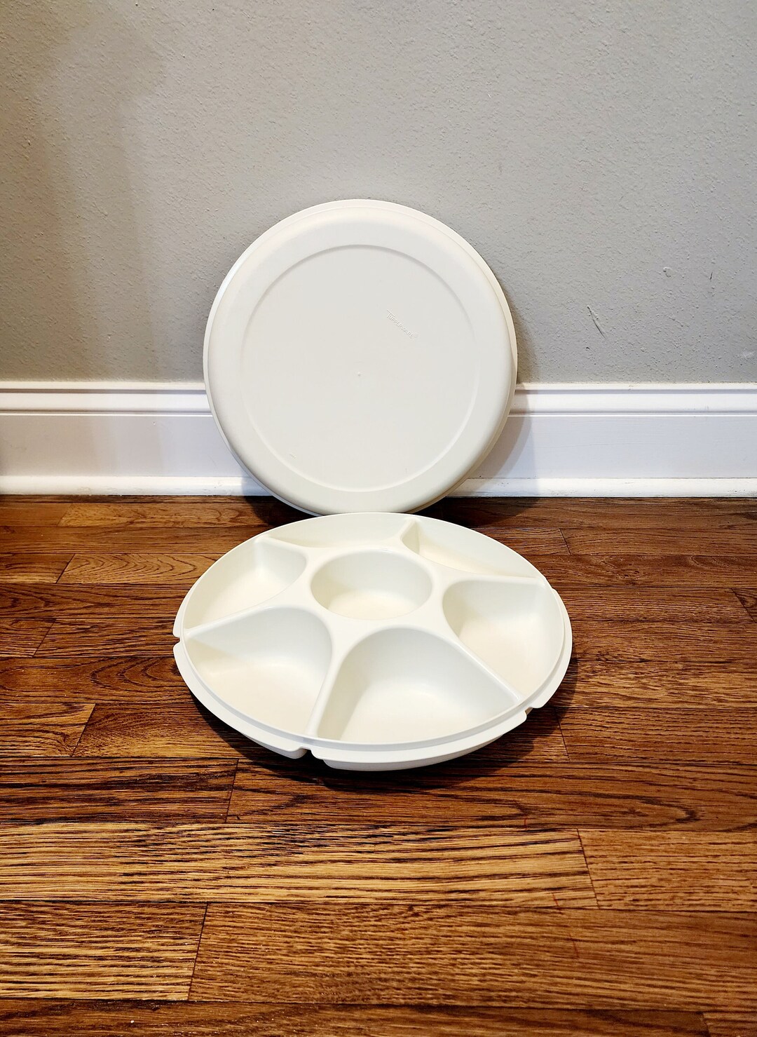 Tupperware Large Round Vegetable Storage Tray - Etsy