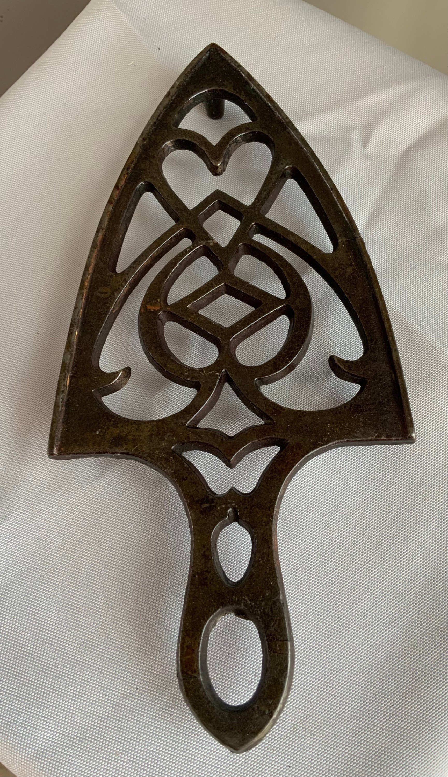 Vintage Mid Century Cast Iron Arrow Shaped Trivet 8 X 4 - Etsy