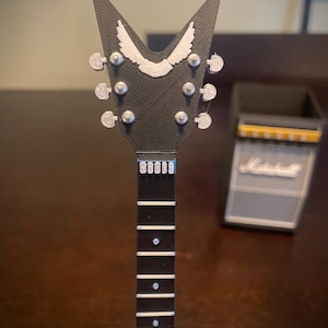 Dimebag Darrell Fans! 1:4 Scale Mini Replica of the Dimebolt Dean ML ...