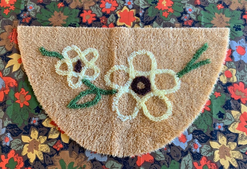 Vintage 70s Shag Flower Power Half Circle Bathroom Rug Mat - Etsy