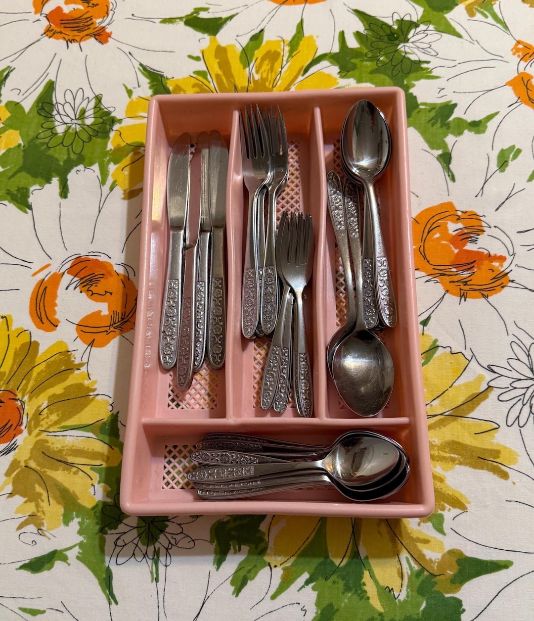 Vintage 60's Flower Power Flatware Set & Pink Plastic Organizer Holder ...