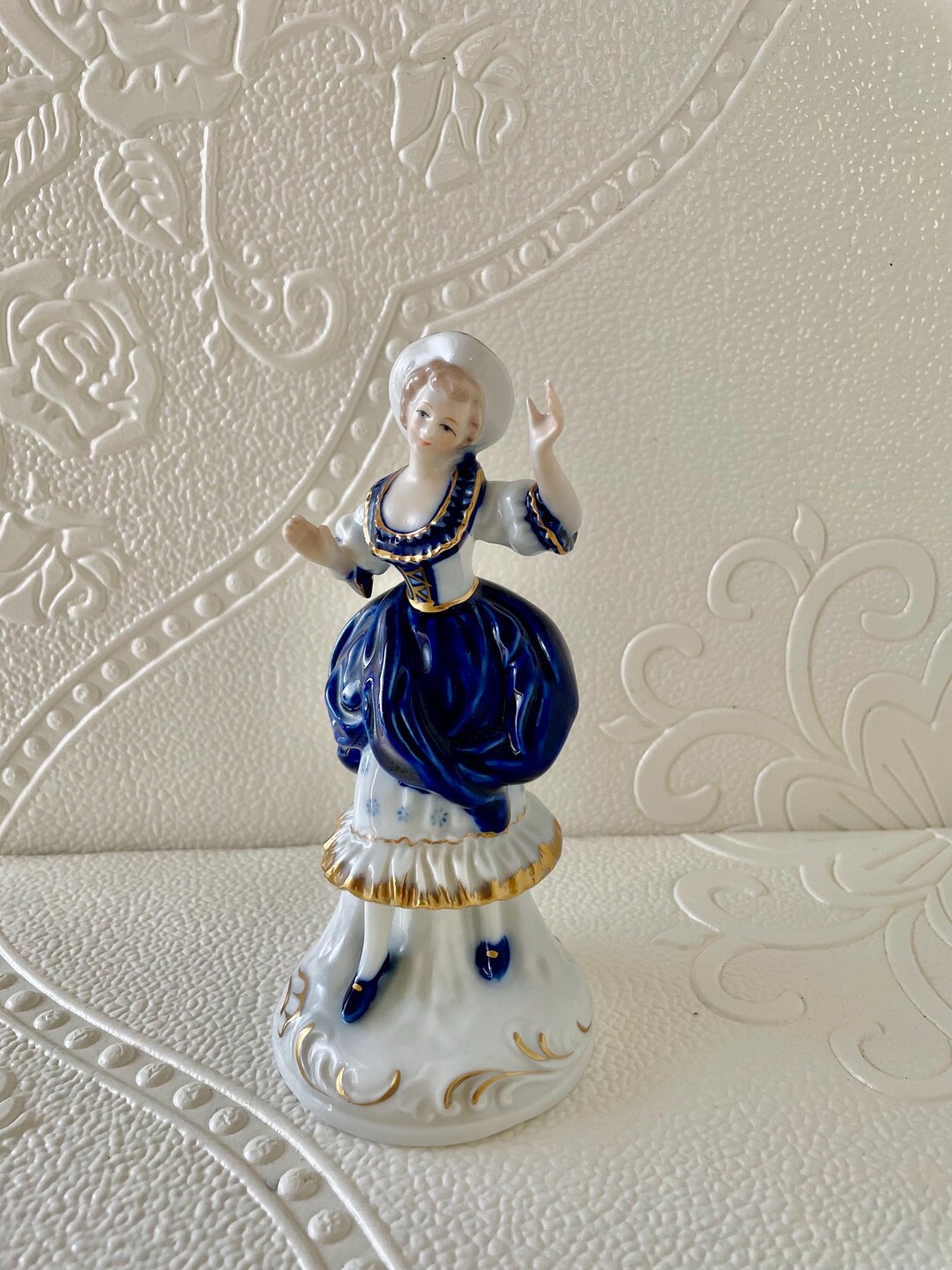 Vintage Royal Porcelain Figurine/ Blue and White - Etsy
