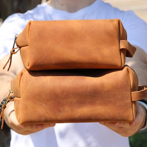 Personalized Full Grain Leather Dopp Kit - Premium Gifts for Him ...