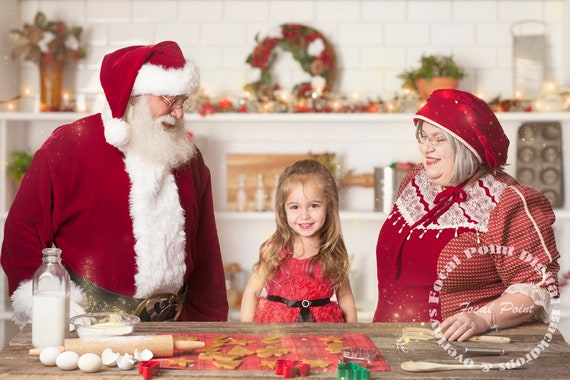 Mrs Claus With Cookies