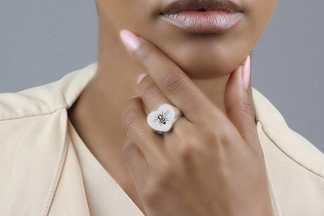 Bee Gold Signet Ring · Hand Drawn Animals Ring · Engraved Bee Ring ...