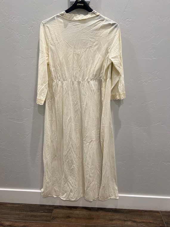 Vintage Off White Lacy Nightgown and Matching Robe | … - Gem