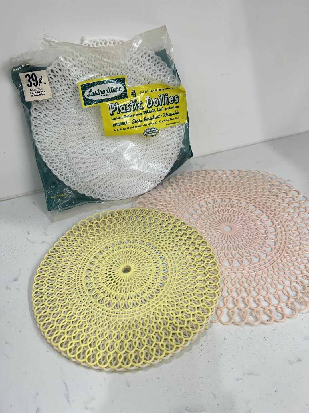 Lustro-ware 1960s Vintage Plastic Doilies Place Mats Various Sizes ...