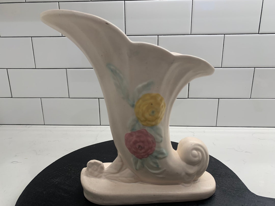 Vintage Hull Upright Cornucopia Pottery Vase With Pink and Yellow ...