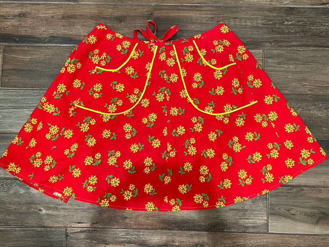 Vintage Red and Yellow Floral Apron With Pockets | Retro Red Waist ...