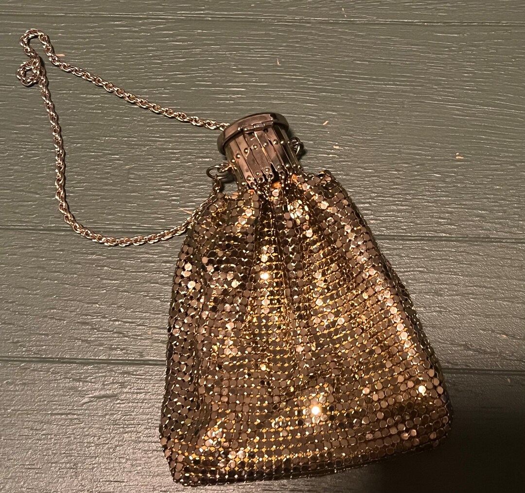 Vintage Whiting &davis Gold Metal Mesh Coin Purse Collapsible Top ...
