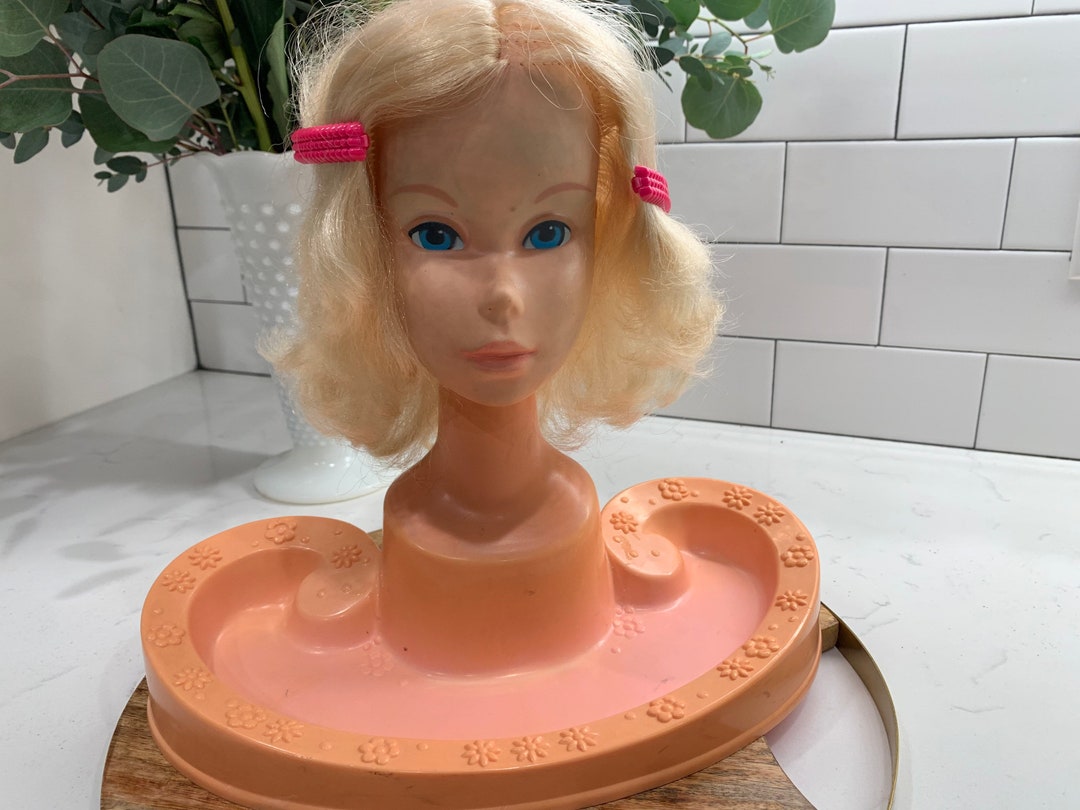 Vintage 1971 Barbie Beauty Set | Mattel USA Barbie Hair Stylist ...