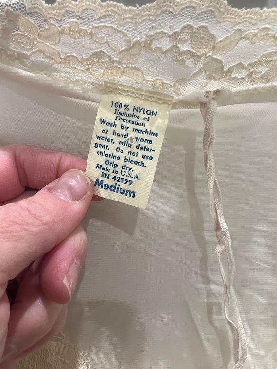 Vintage Off White Lacy Nightgown and Matching Robe | … - Gem