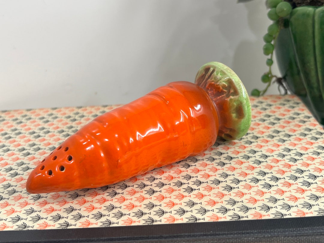 Vintage Shabby Chic Ceramic Carrot Salt and Pepper Shaker Easter Decor ...