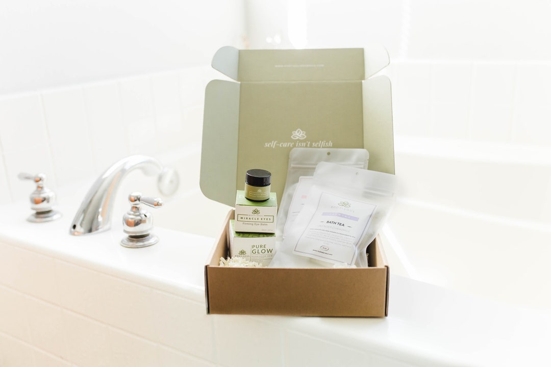 Home Spa Gift Box With Bath Teas, Eye Cream, Facial Moisturizer and ...