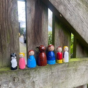 Were Going on a Bear Hunt peg Dolls - Etsy