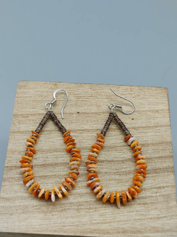 Native American, Orange spiny oyster shell and sterl… - Gem