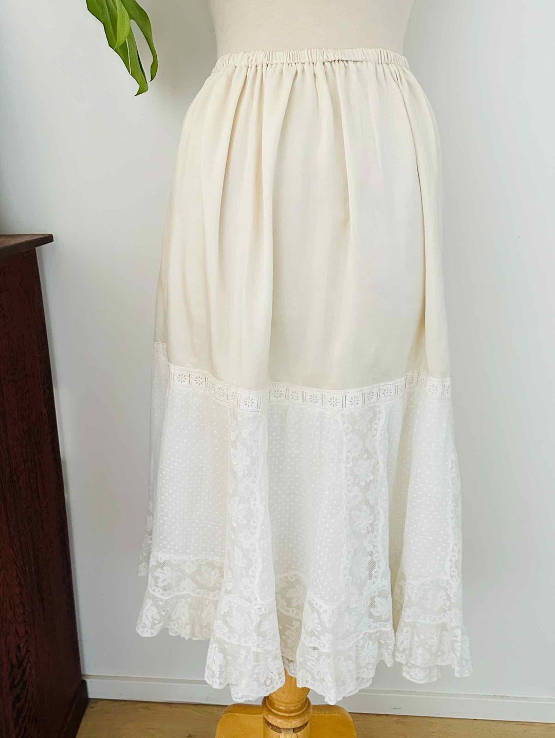 Cream Lace Maxi Skirt W 26 Layered Lace Skirt Elastic Waist Underskirt ...