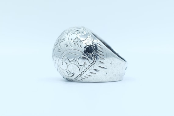 Sterling Silver Thai Etched Ring - Gem