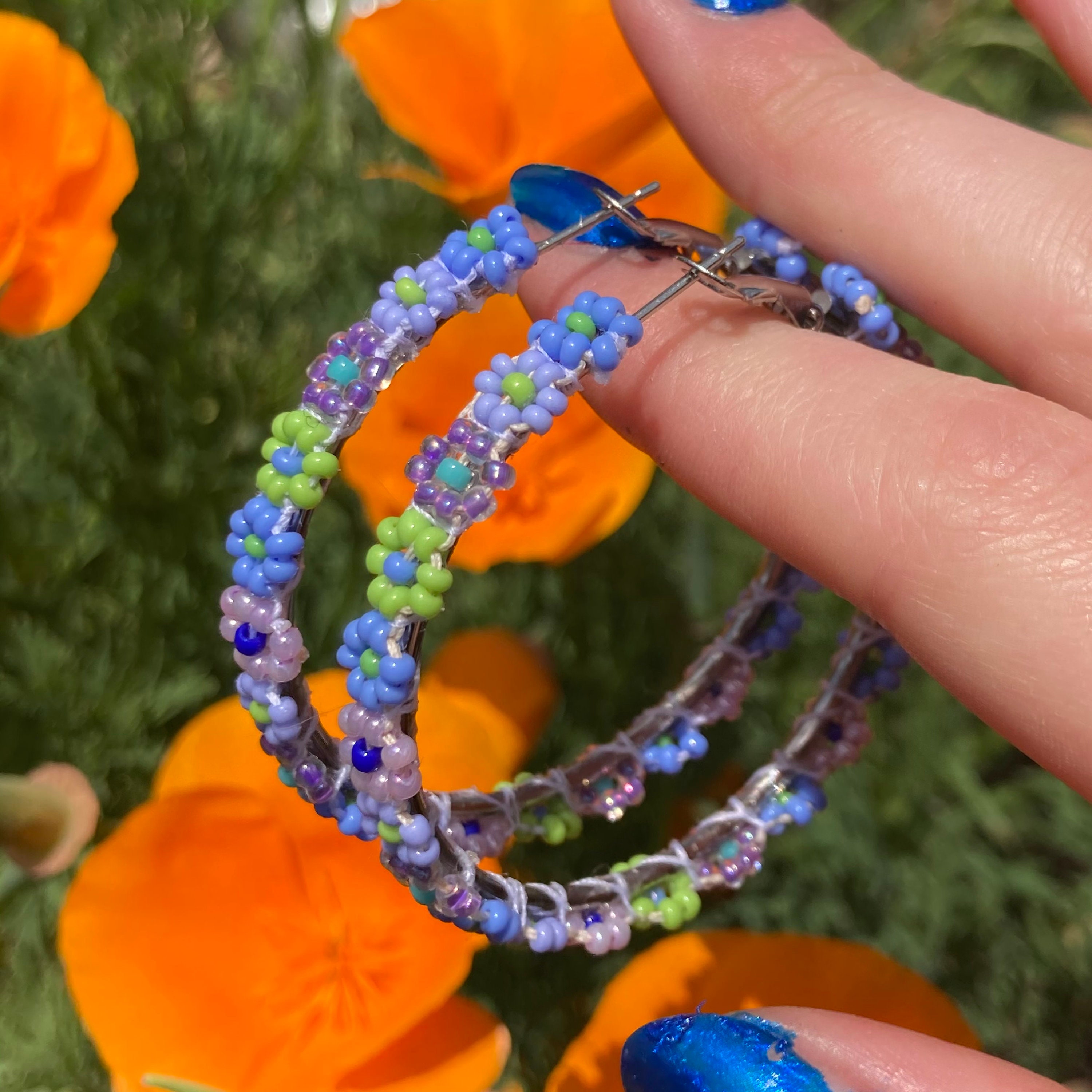 Periwinkle Beaded Hoop Earrings - Etsy.de