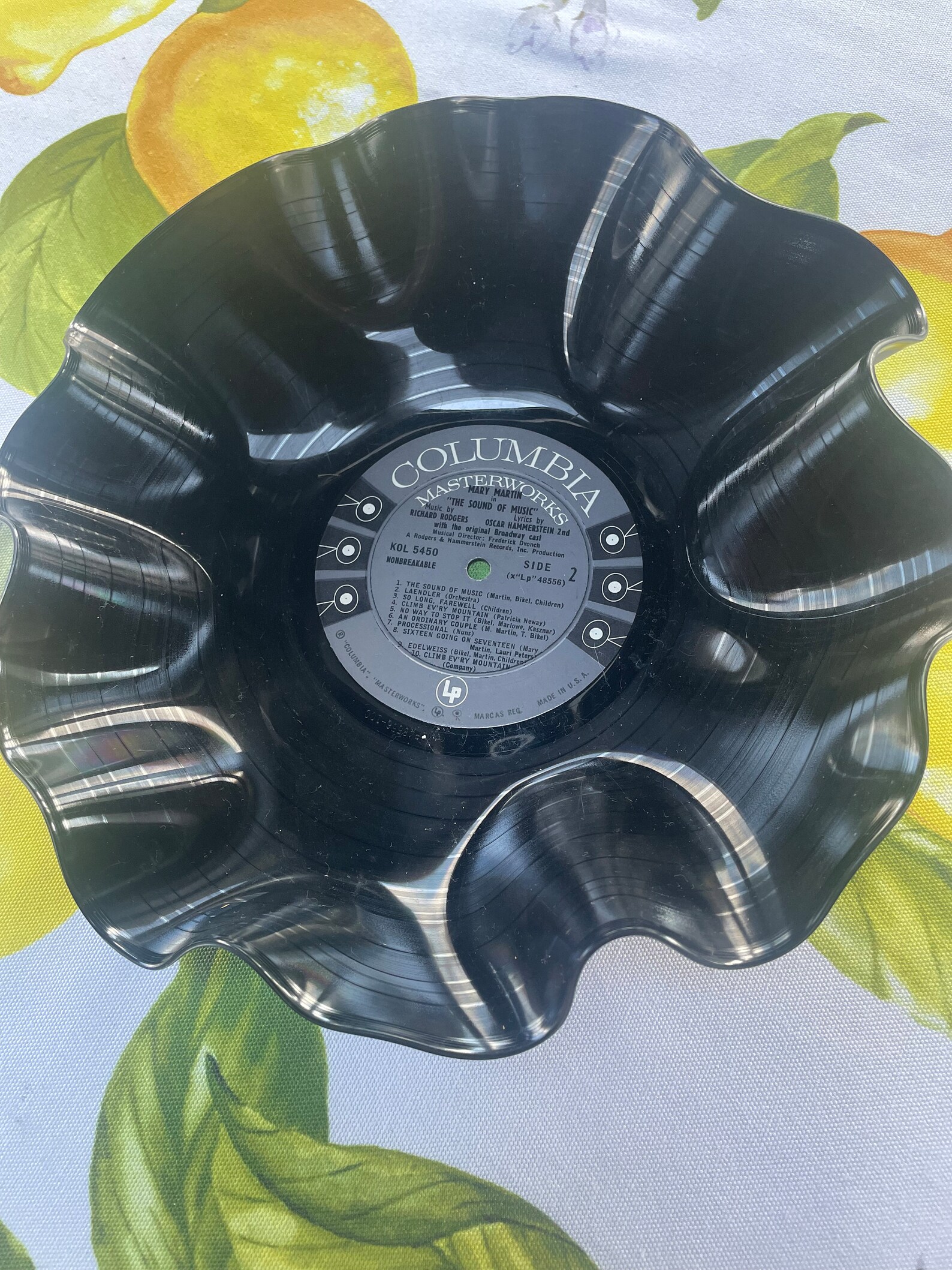 Vinyl Record Bowls Handmade From Vintage Upcycled Vinyl - Etsy
