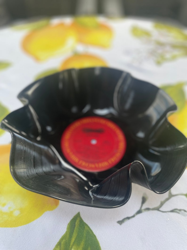 Vinyl Record Bowls Handmade From Vintage Upcycled Vinyl - Etsy