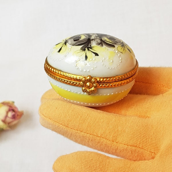 Tiny Trinket Box - Etsy
