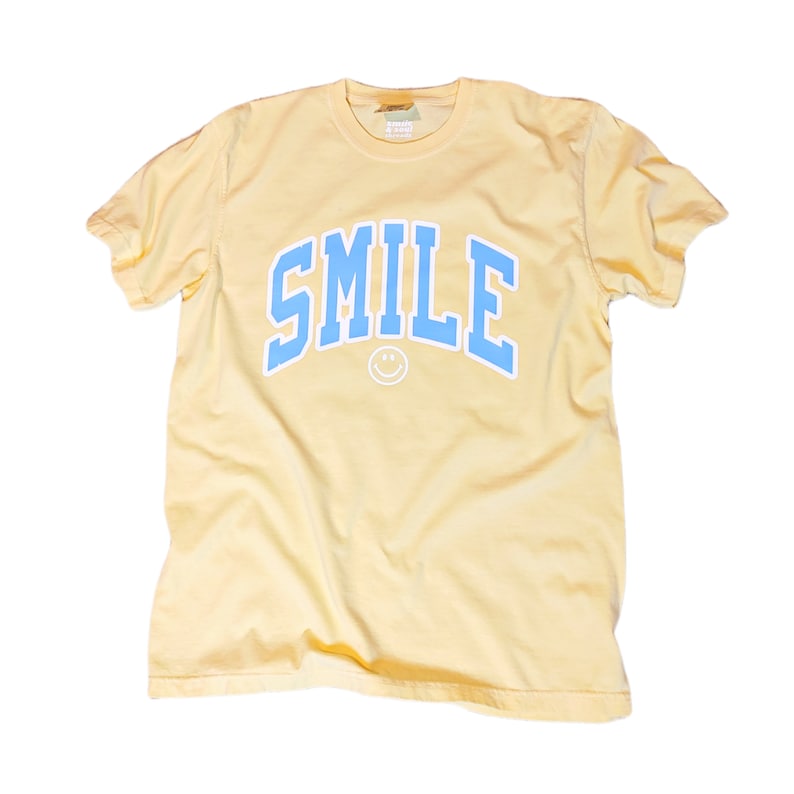 Smile Tshirt Smiling Face T Shirt Preppy Clothes Preppy Outfits Trendy ...
