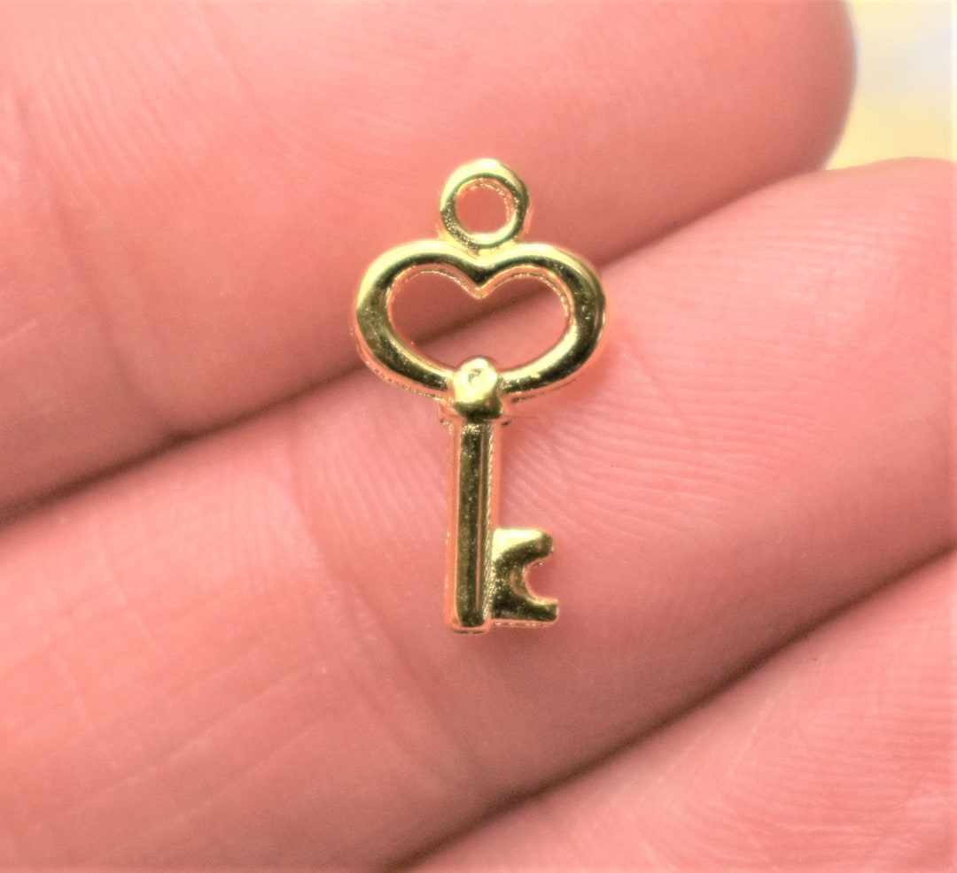 10 Tiny Gold Key Charms, Gold Coloured Metal Alloy Charms - Etsy