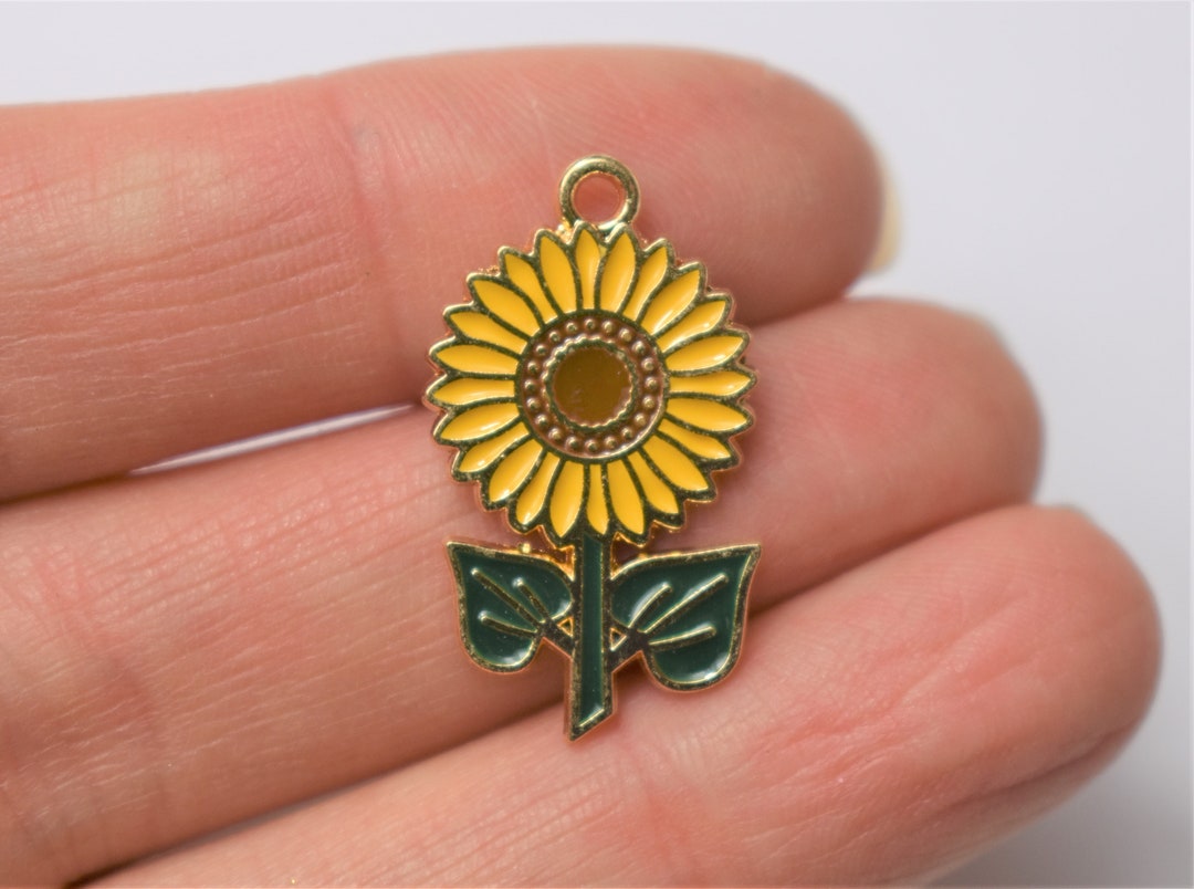 10 Sunflower Charms or Pendants, Enamel and Alloy Charms - Etsy