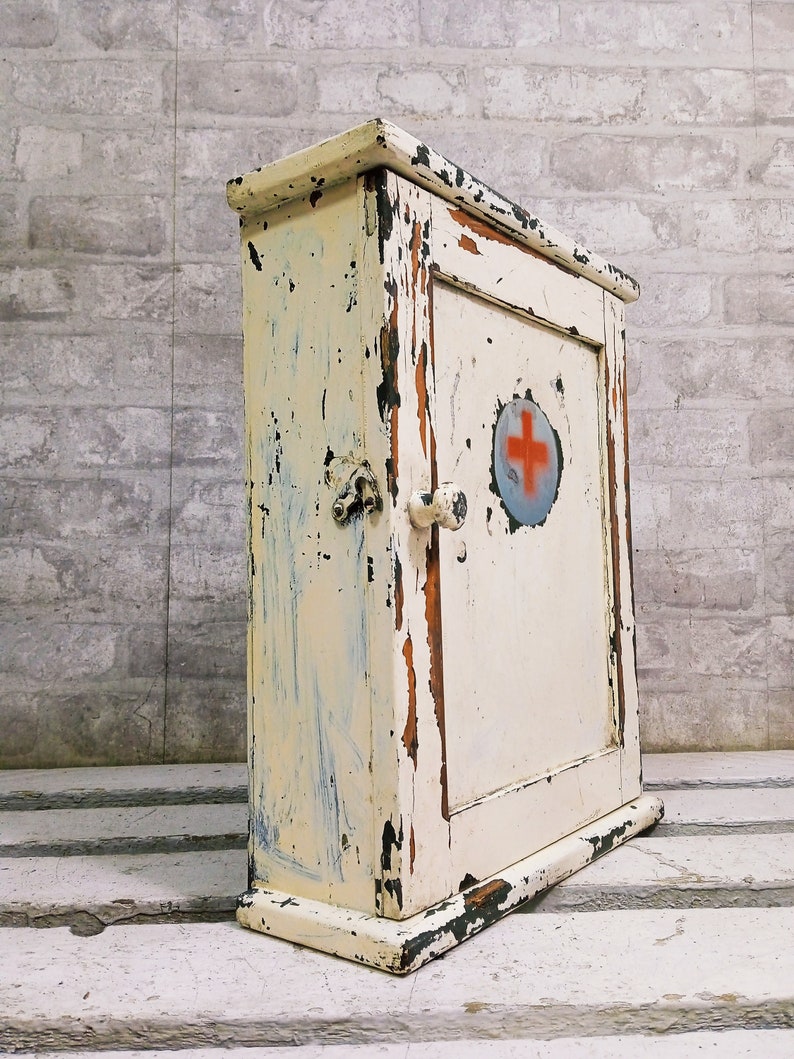 Vintage Medicine Cabinet, Old Medicine, Historic Medicine Cabinet ...