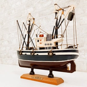 Vintage Ship Figurine - Antique Nautical Model | Collectible Historical ...