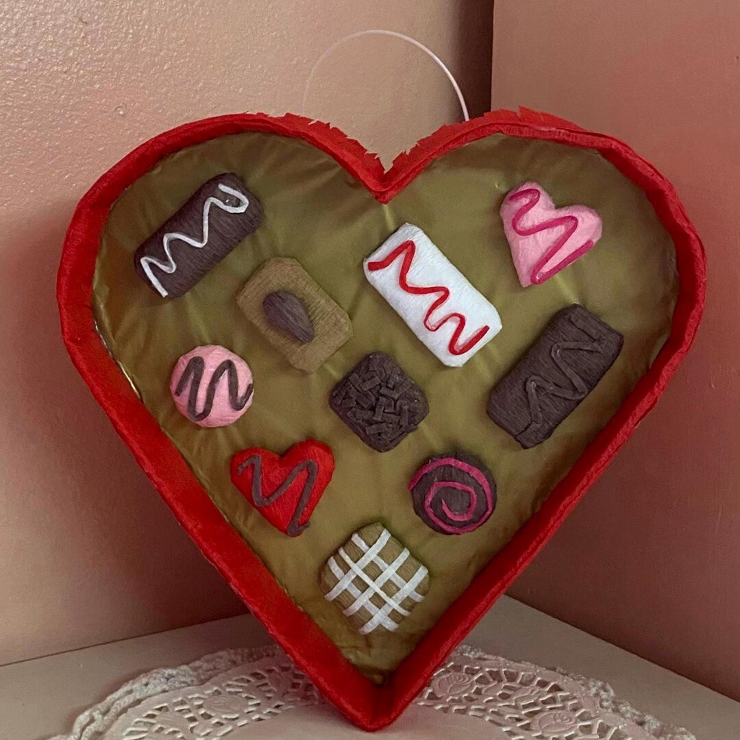 Valentines Chocolate Box Piñata - Etsy