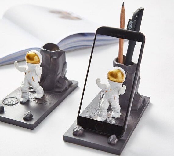 Mobiles Astronaut Space Man Toy Figure Astronaut mobile Phone Stand ...