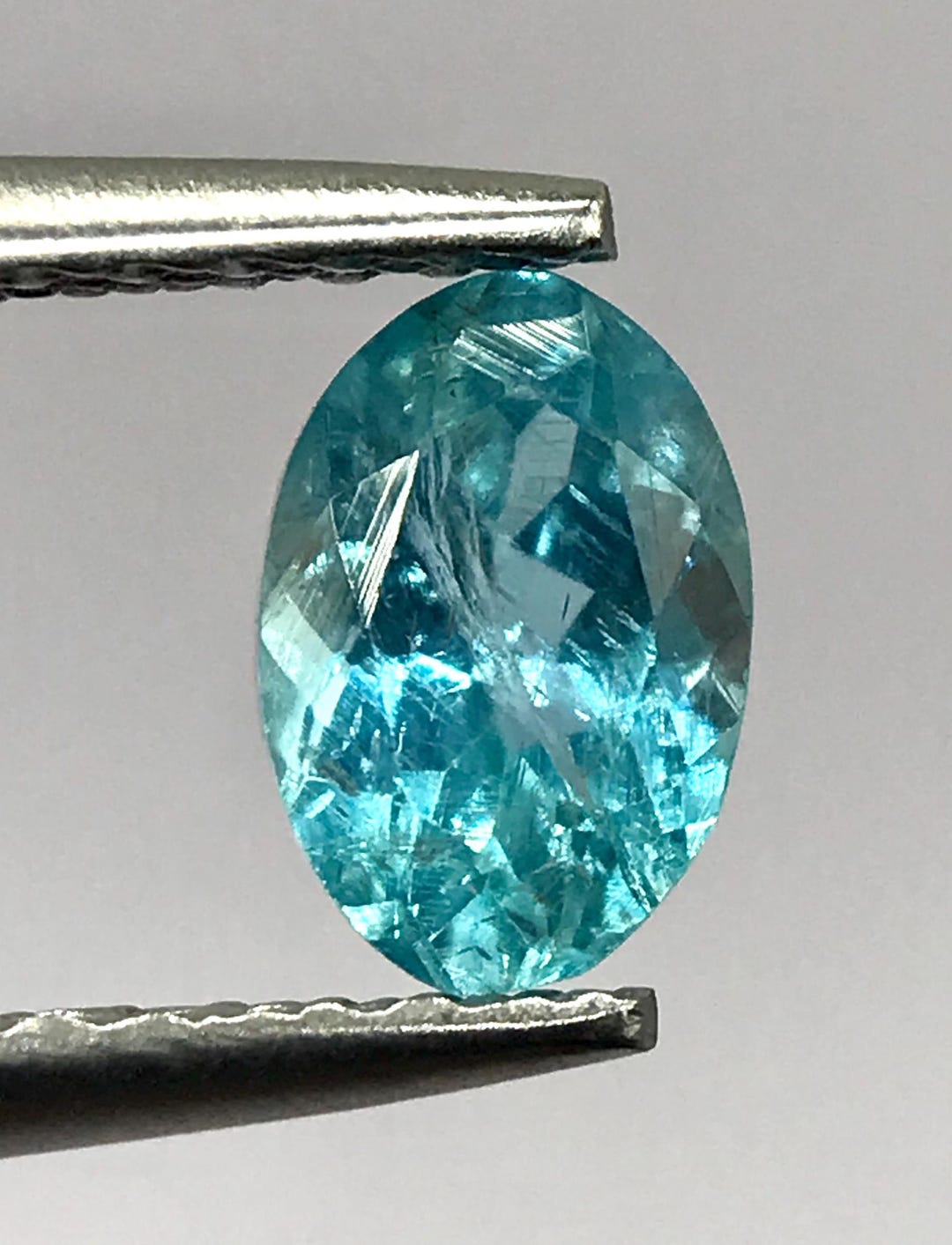 Natural Blue Apatite Gemstone: Oval Faceted, 0.54 Carat (6x4x3 Mm) - Etsy