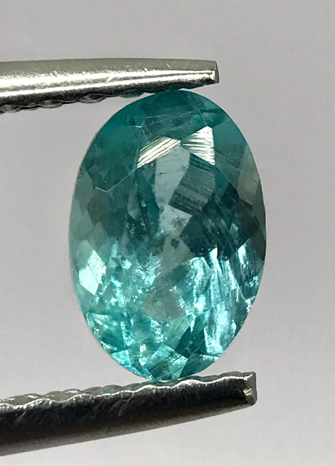 Natural Blue Apatite Gemstone: Oval Cut, 0.58 Carats (6x4x3mm) - Etsy