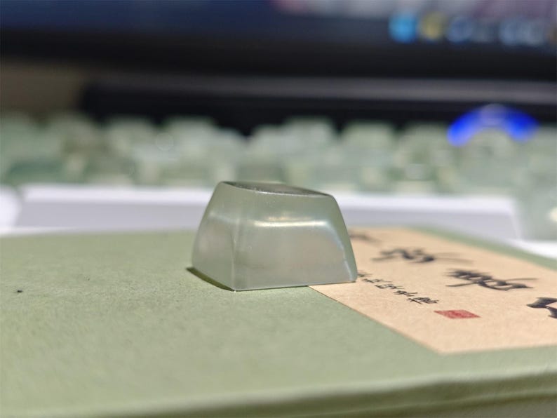 Handmade Green Jade Keycap: OEM R4 ESC Key for MX Cherry Keyboard - Etsy