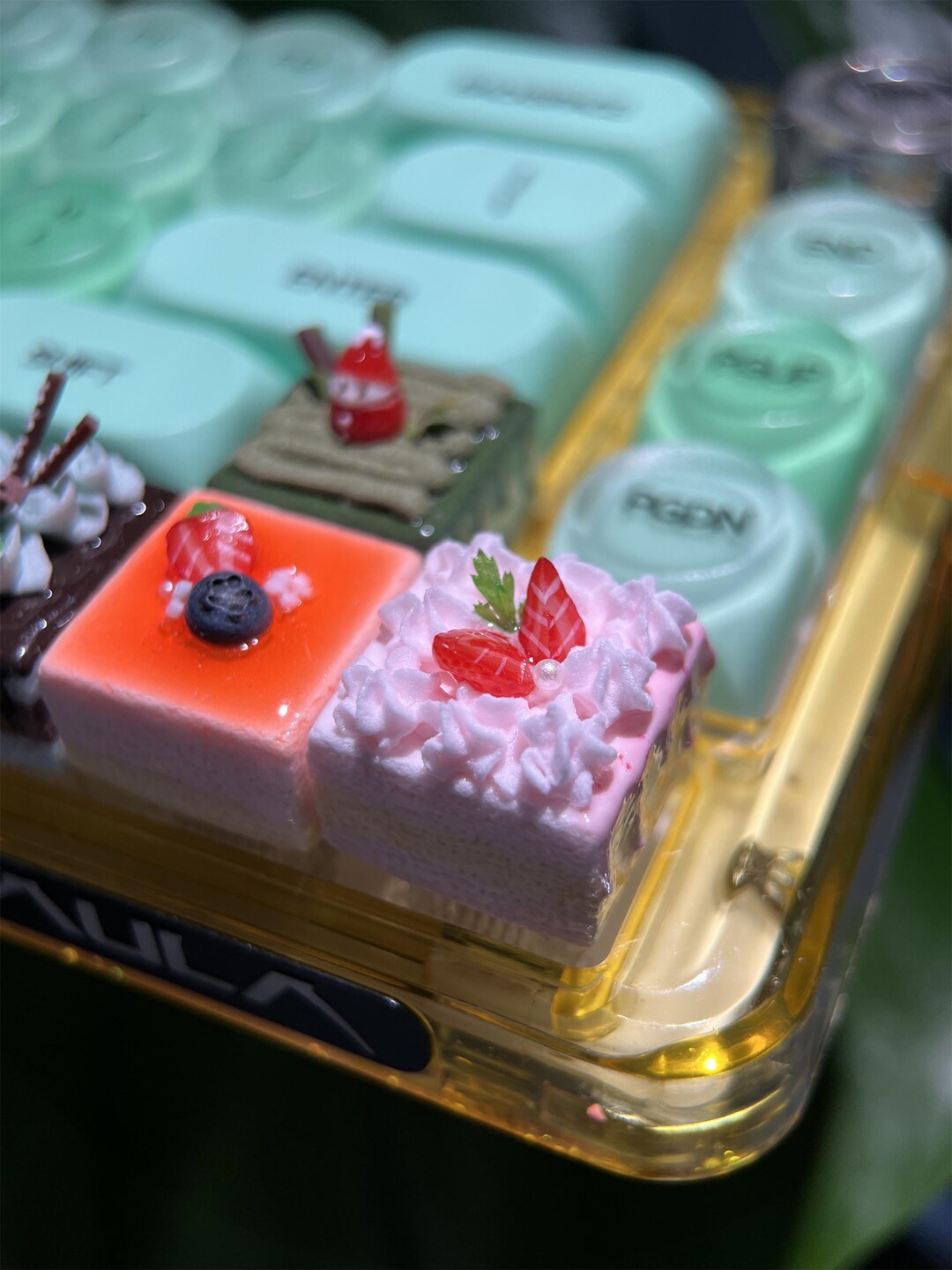 3D Strawberry Jam Pink Chocolate Blueberry Cream Cake Keycap: Handmade ...